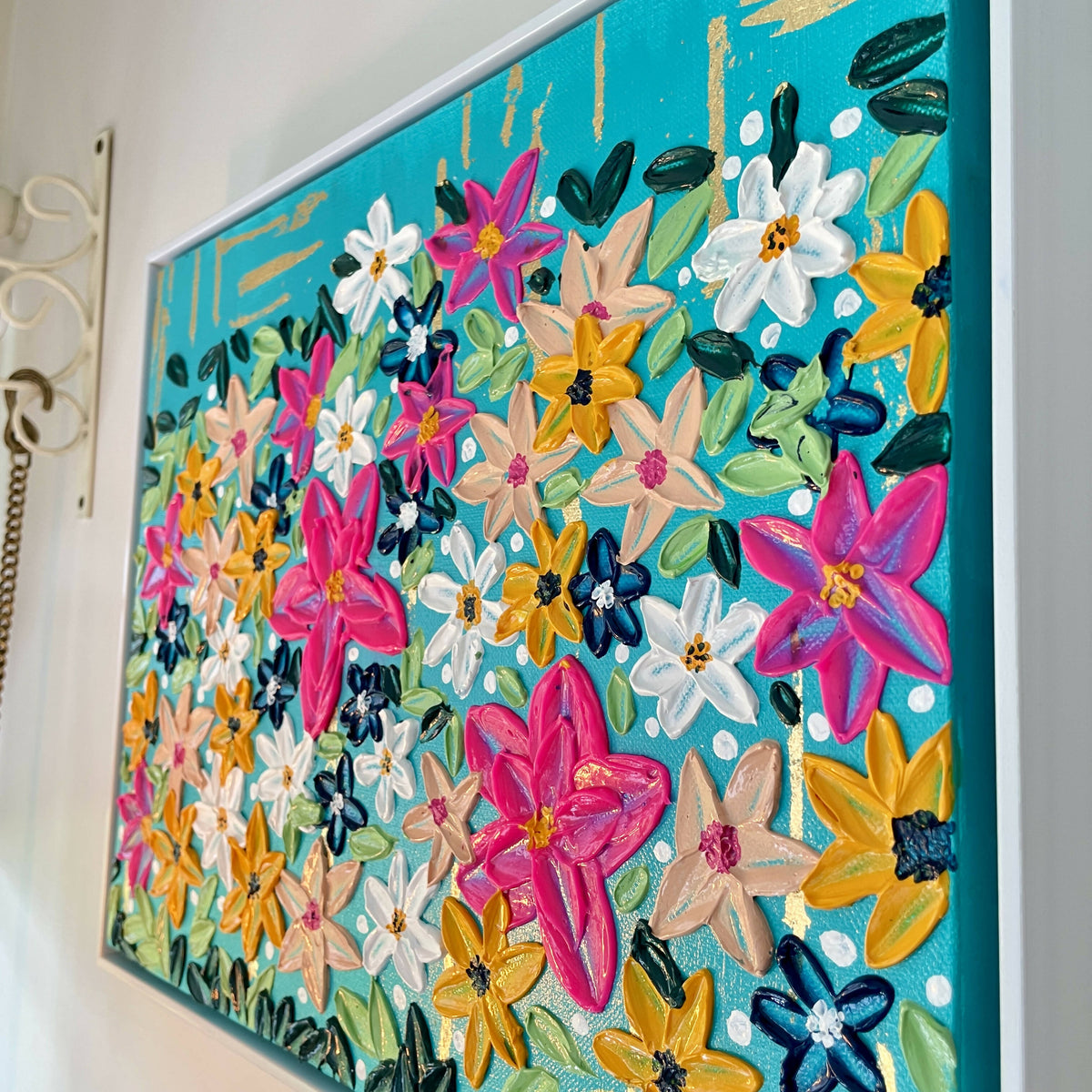 Textured flowers on canvas – Gallerist.in